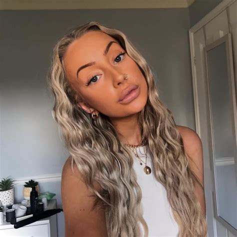 Frizzy Hair R Oliviakeeble