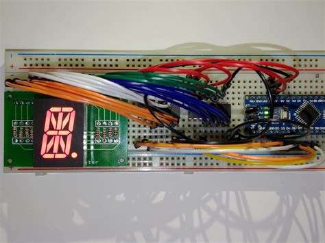 分享科技與遊戲 By Hkgoldenmra Arduino 控制 Sh8103bs 十六段顯示器