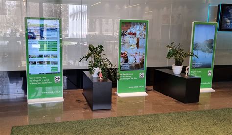 Digitale Touch Displays Werbestele Mit Innovativen Touch Display Besignat