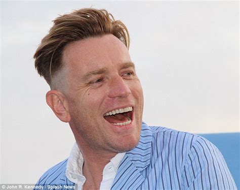 익스트림무비 이완 맥그리거 최신 머리스타일