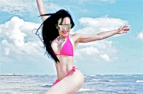 Maribel Guardia Festeja Con Sexy Bikini 4 Millones De Seguidores En