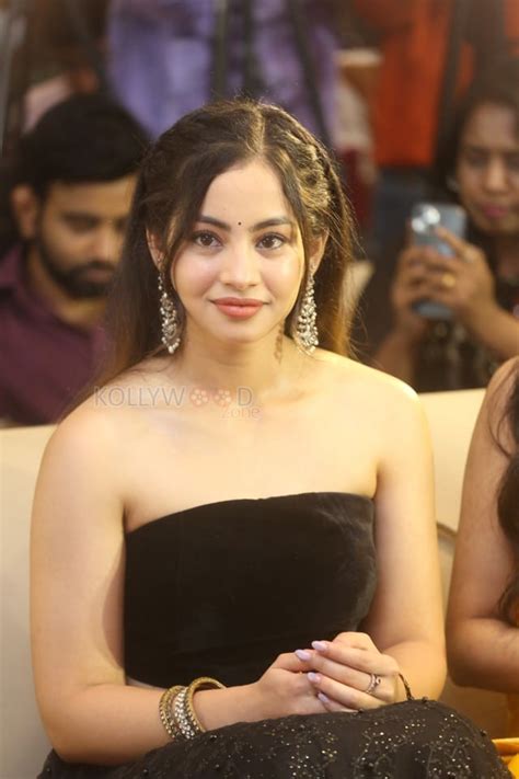 Actress Shriya Kontham At Subham Movie Success Meet Pictures 09 344507 Kollywood Zone