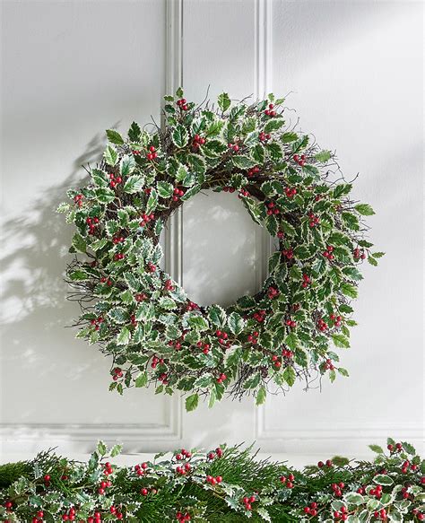 Raz 28 Iced Berry And Ornament Christmas Wreath Raz Imports Raz