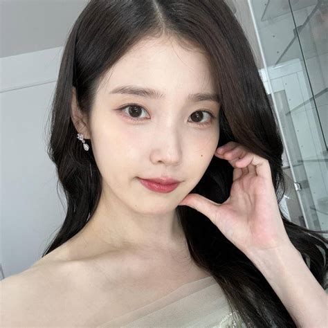 Post From 아이유 에델바이스