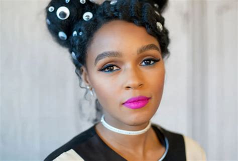 پوشش عجیب خواننده مشهور در مراسم مت گالا سوژه شد