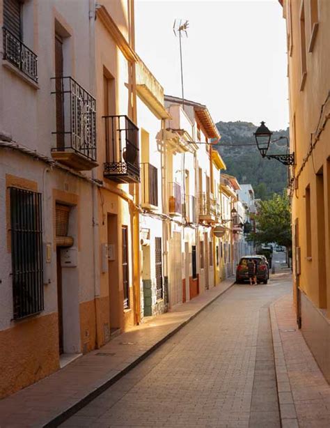 Klein Maar Fijn Bezoek Het Spaanse Dorp Orba In Spanje Spanjebonita