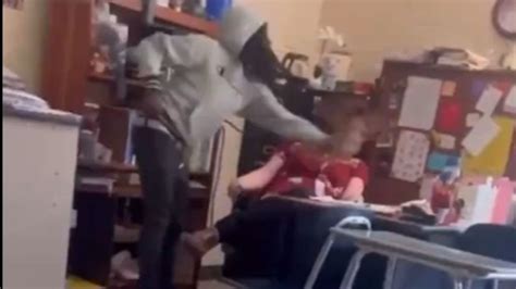 Video Estudiante Cachete A Su Maestra En Plena Clase