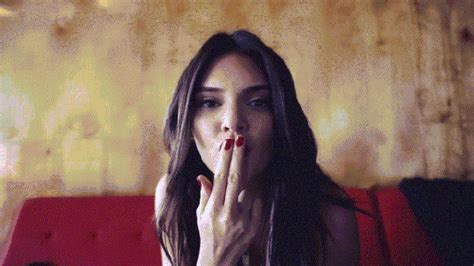 周韻、許晴的氣質唇色比彭于晏的肉體還美好？ 每日頭條