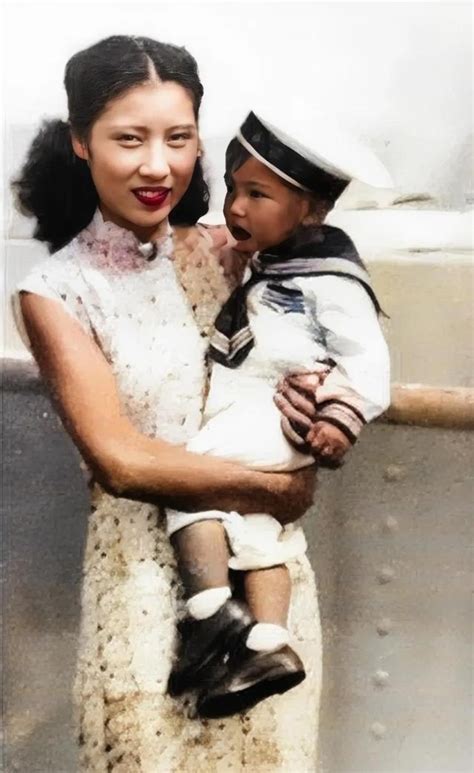 1949年，張靈甫妻子，一張罕見留影，十九歲開始守寡，始終未改嫁 每日頭條