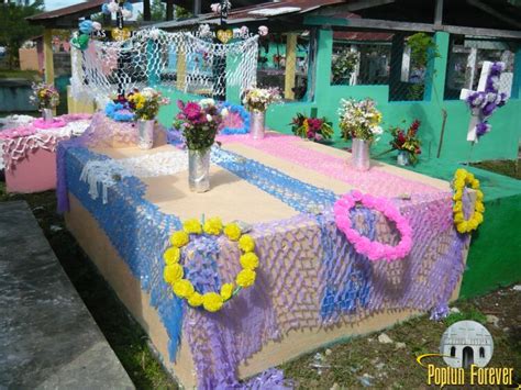 Decenas De Familias Visitan El Cementerio General De Poptún Para