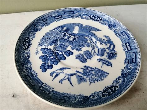 Lovely Ceramic Indoor Or Outdoor Willow Pattern Planter Made From