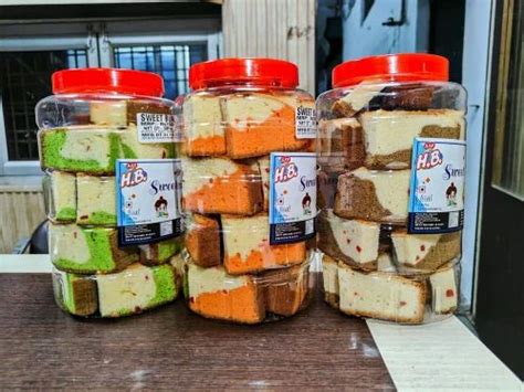 Vanilla Square Slice Cake Packaging Type Carton Box Packaging Size 30 Pcs Per Jar At ₹ 105