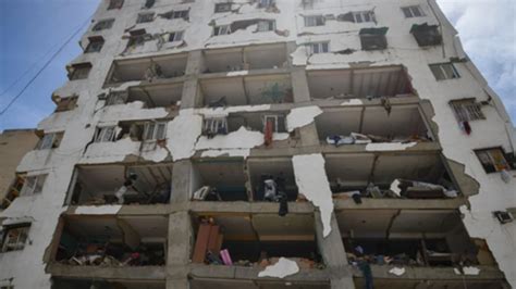 Venezuela Earthquakes Death Toll Climbs To 920 Thousands Remain