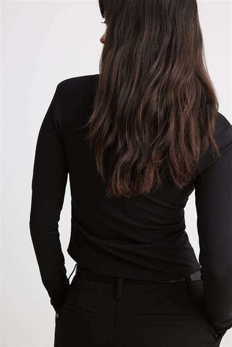 Sharp Shoulder Top Black Na Kd