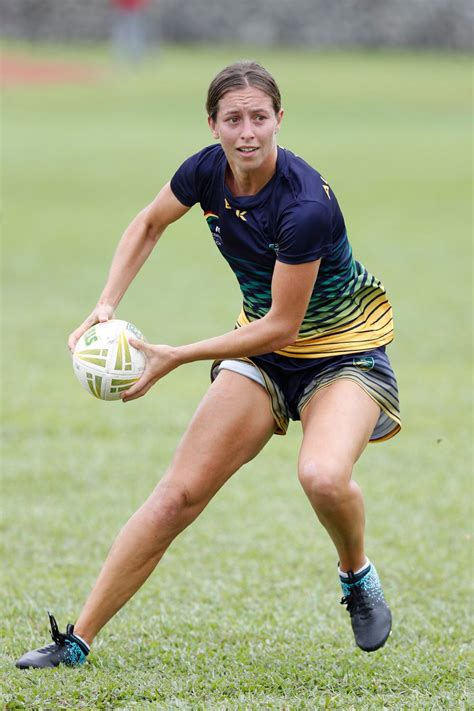 Danni Davis Joins In On The Touch Football Australia