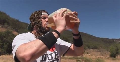 Man With Love Of Challenges Drinks Gallon Of Honey With Thousands Of Bees On His Face