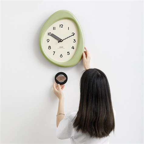 Odd Shaped Pendulum Analog Wall Clock For Livingroombedroom Gullei