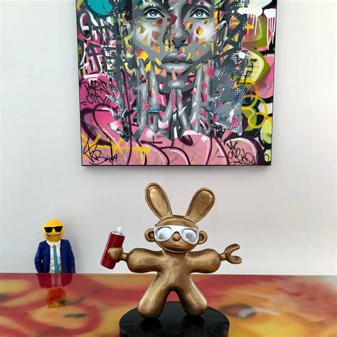 Le Lapin Tagueur A Encore Frappé 😁😜 Yellow Road Gallery Facebook
