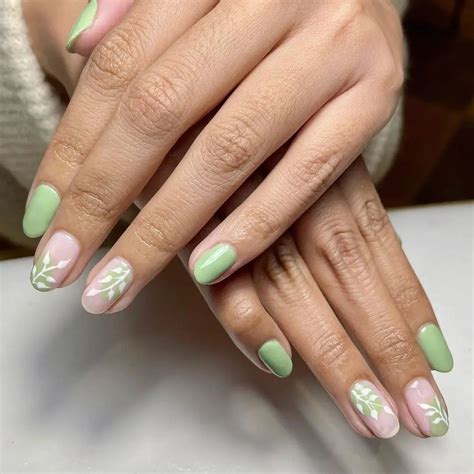 30 Best Leaf Nail Design Ideas You Should Check