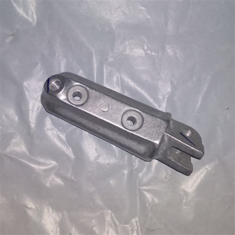 Rider Footrest Left Side For Splendor Ismart Karizma Zmr Karizma Xmr