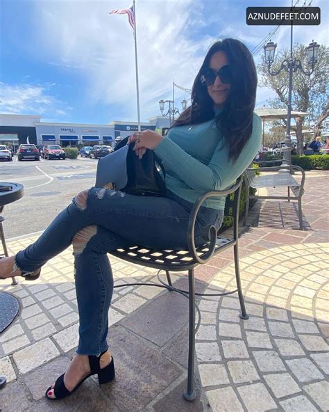 Caitlyn Becker Feet Aznudefeet