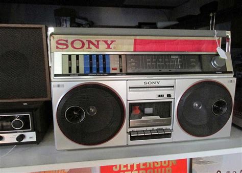 Vintage Sony Cfs 500 Boom Box With Original Carton