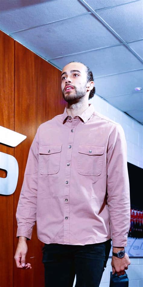 Download Xavier Cooks Wallpaper