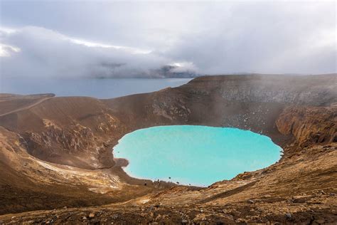 Caldera Volcano Examples Caldera Sinkhole Qrmm