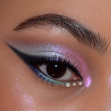 20 Christmas And Holidays Makeup Ideas Milky Way And Pearls Lilac Eye
