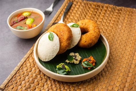 Premium Photo South Indian Breakfast Recipe Idly Or Idli Or Rice Cake