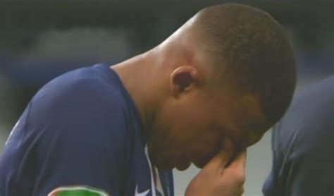 Psg Vs Sain Etienne Kylian Mbappé Salió Llorando Tras Ser Lesionado En
