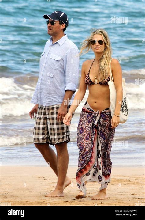 Newlyweds Molly Sims 38 And Scott Stuber 42 Stroll Hand In Hand On