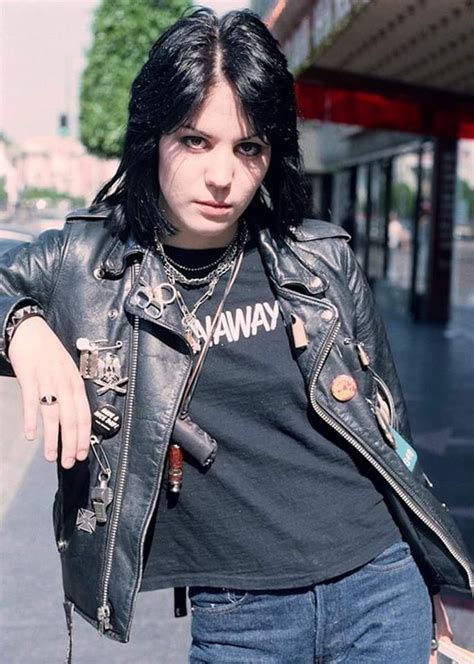 Joan Jett By Brad Elterman 1977 🌹 In 2024 Joan Jett Punk Fashion