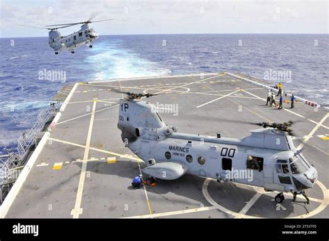 Ch 46e Sea Knight Evil Eyes Helicopter Hmm 163 Lamphibious