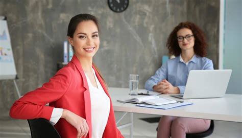 20 Top Data Analyst Interview Questions And Answers December 2025