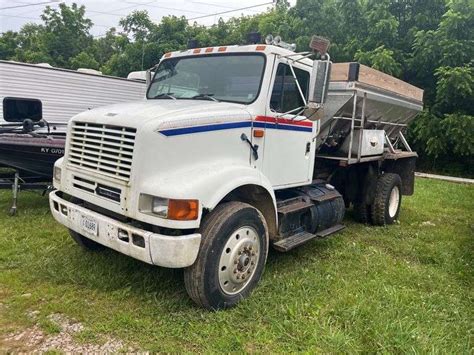 L15d 1993 International 8100 Fertilizer Truck Has Title Ford