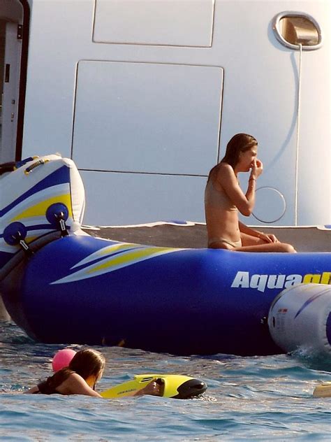 Jennifer Flavin Sophia Rose Stallone Sistine Rose Stallone Pussy Poses Scandal Planet