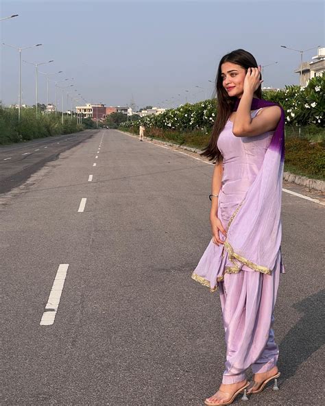 Kamalpreet Kaurs Feet