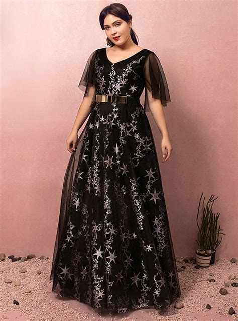 Plus Size Black Long Sleeve Lace V Neck Prom Dress