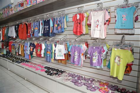 Loja De Roupa No Centro Vai Fechar As Portas último Mês Queima Total
