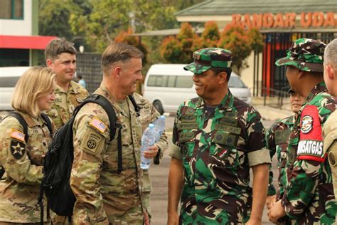 Dvids Images Usarpac Commanding General Arrives At Super Garuda
