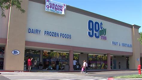 Bargain Hunters Line Up For Stores Grand Opening Fox40 News