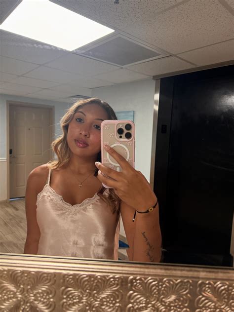 Janelle Rivera🇵🇷 Nellrivera • Instagram Photos And Videos