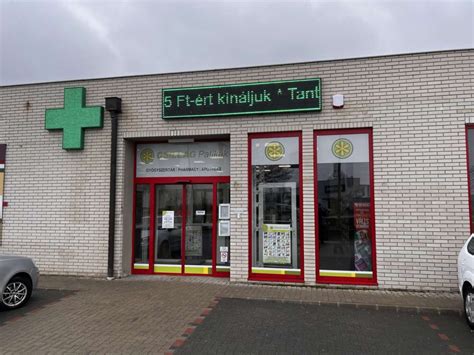 Riedl Robot A VeszprÉmi PatikÁban Riedl Patikarobot Legnagyobb Beadónyílással Kis