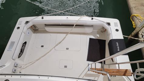 1983 Bertram 33 Flybridge Cruiser Flybridge For Sale Yachtworld