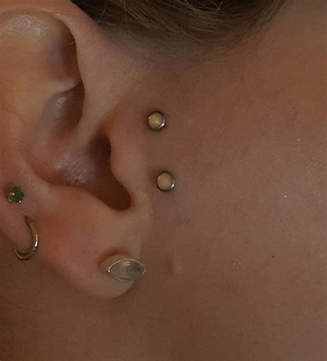 Surface Tragus Rpiercing