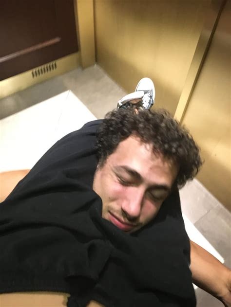 Elevator Asphyxiation 😮‍💨 R Headscissors