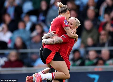 Man City 0 2 Man United Celin Bizet And Grace Clinton Help Red Devils