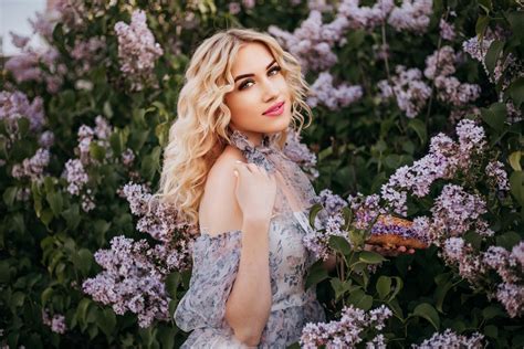 Beautifulblondebush Photos Download The Best Free Beautifulblonde