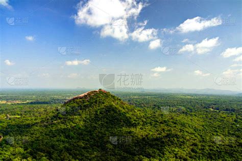 锡吉里耶岩石地形斯里兰卡山在上面丹布拉纪念碑水平画幅无人